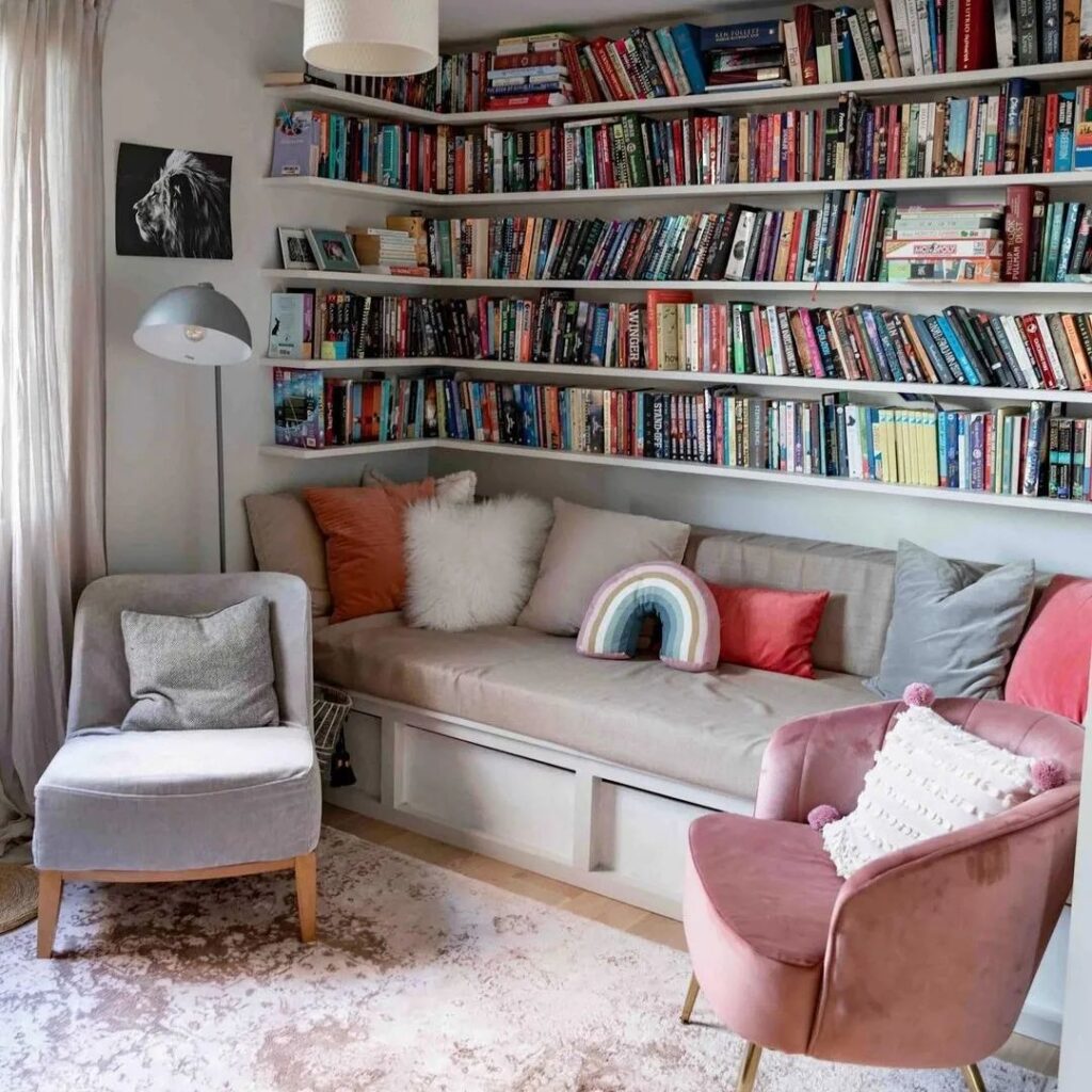 12 Corner Bookshelf Ideas to Maximize Space and Style in Your Home