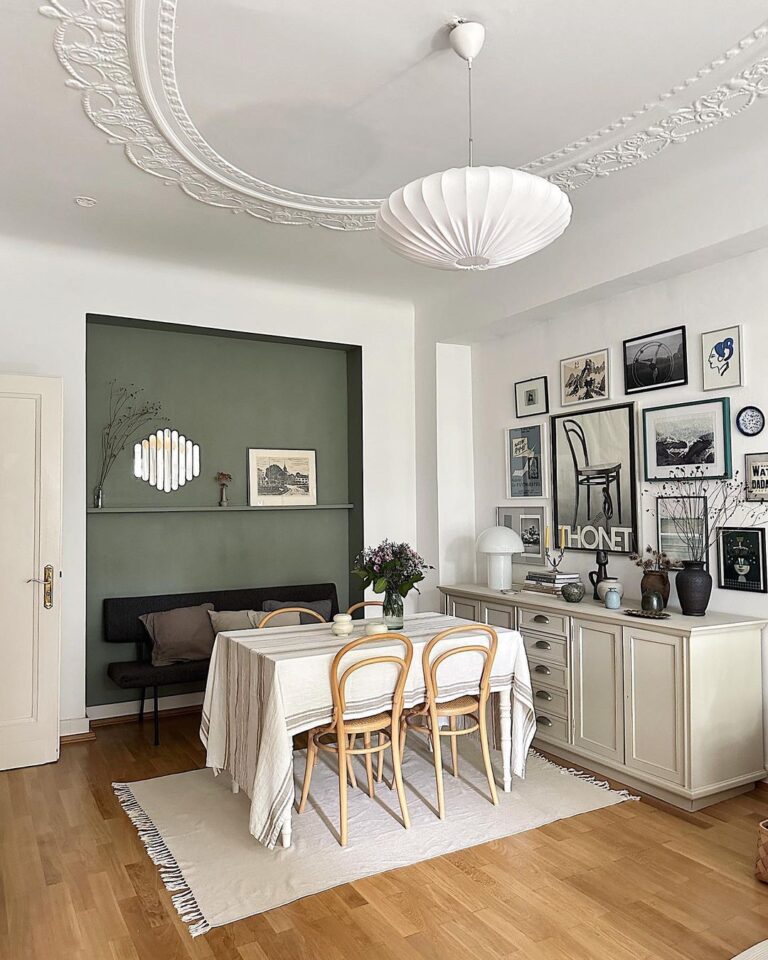 31+ Inspiring Photo Wall Ideas to Personalize Your Space