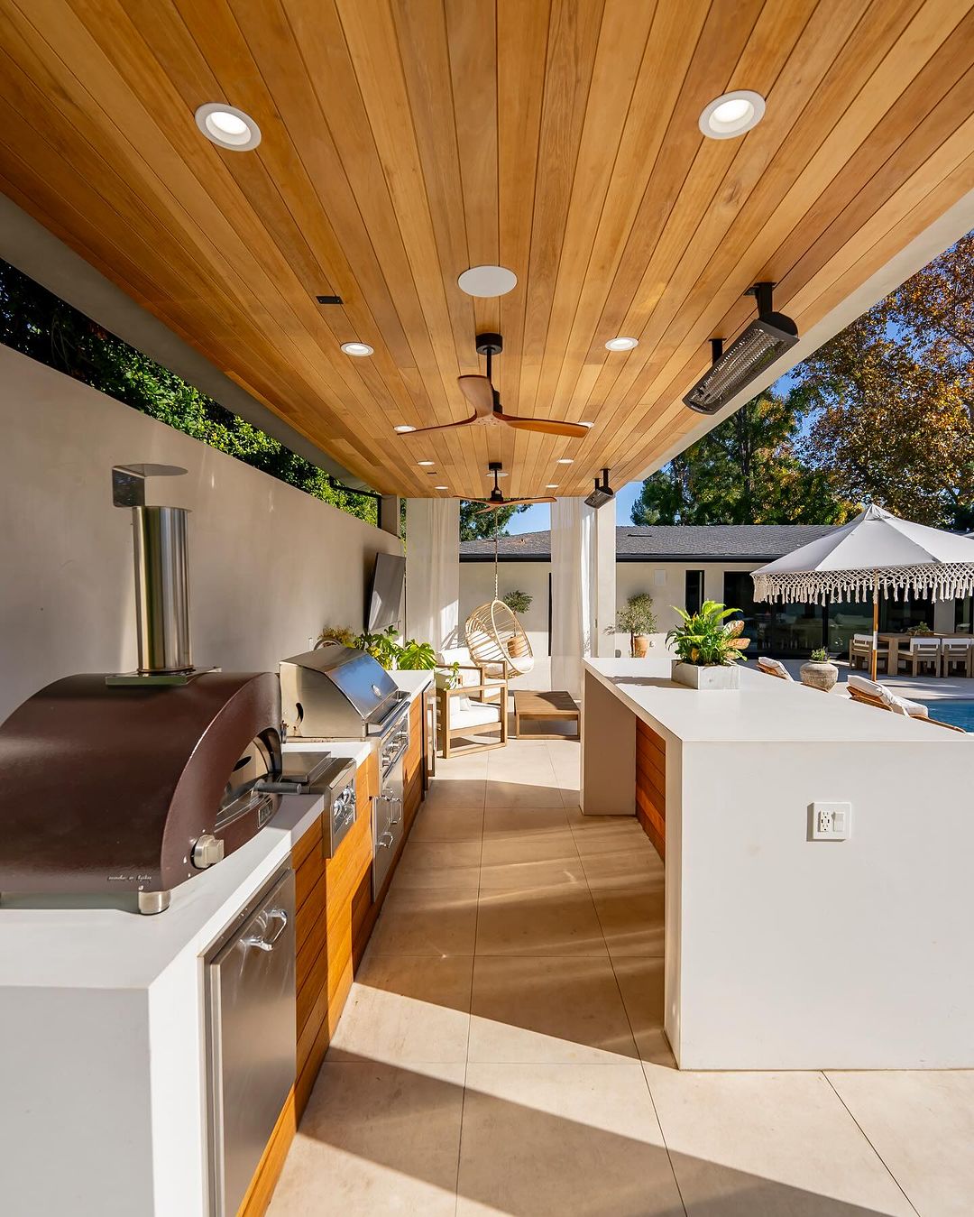 28 Modern Outdoor Kitchen Ideas: [Design Inspirations for Your Home]