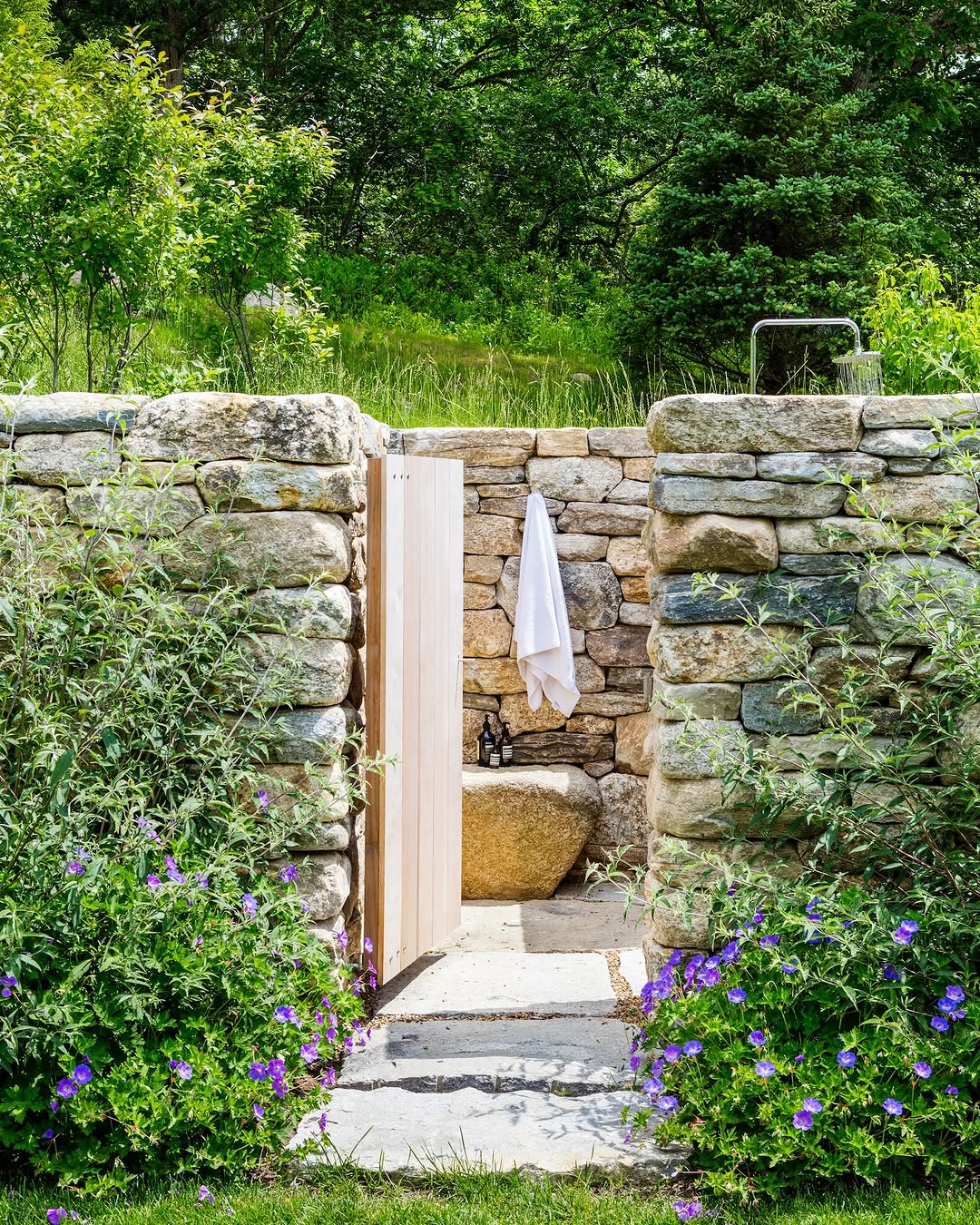 21+ Stunning Outdoor Shower Ideas