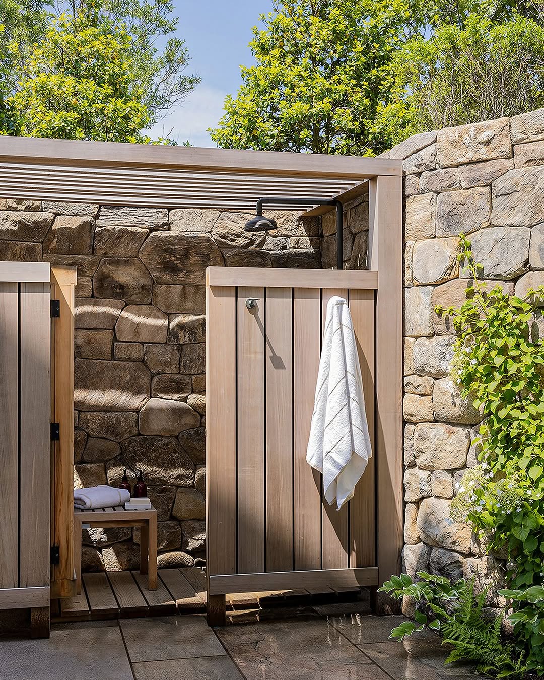 21+ Stunning Outdoor Shower Ideas