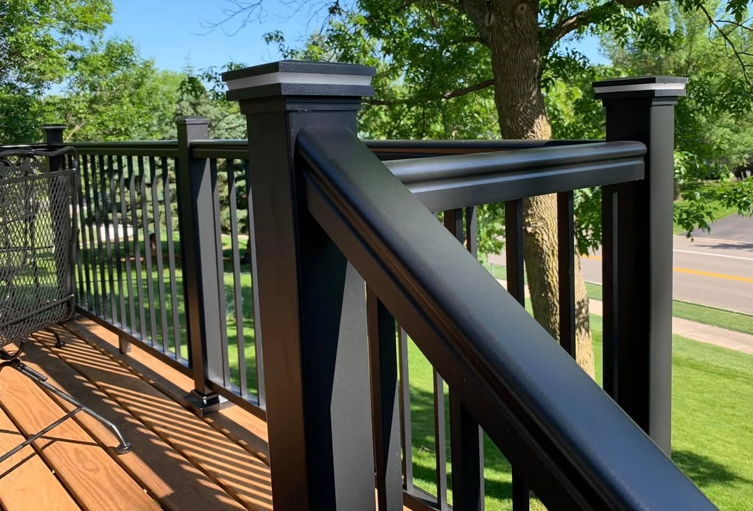 17 Porch Railing Ideas to Elevate Your Outdoor Space