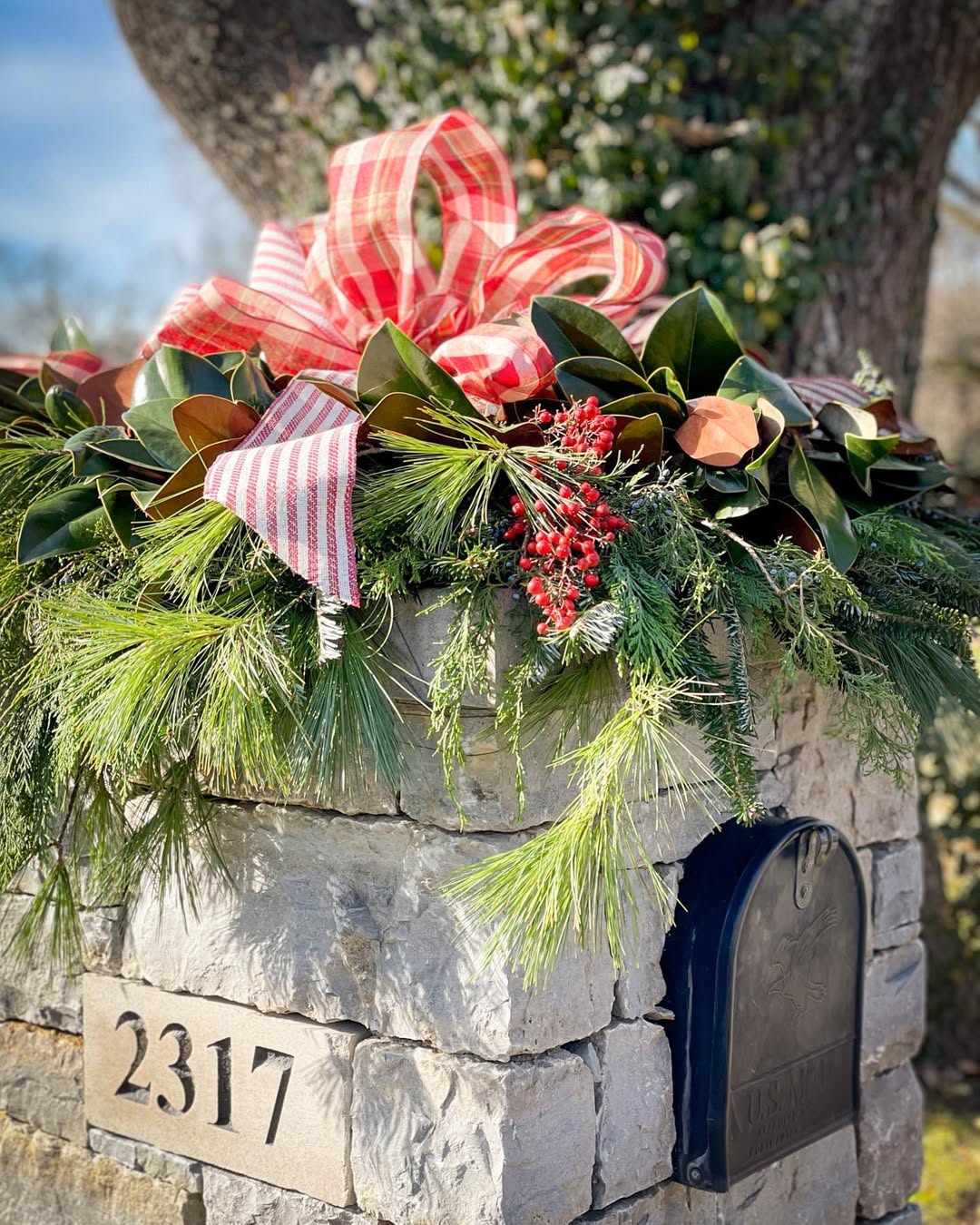 25+ Creative Mailbox Decor Ideas That’ll Instantly Boost Curb Appeal