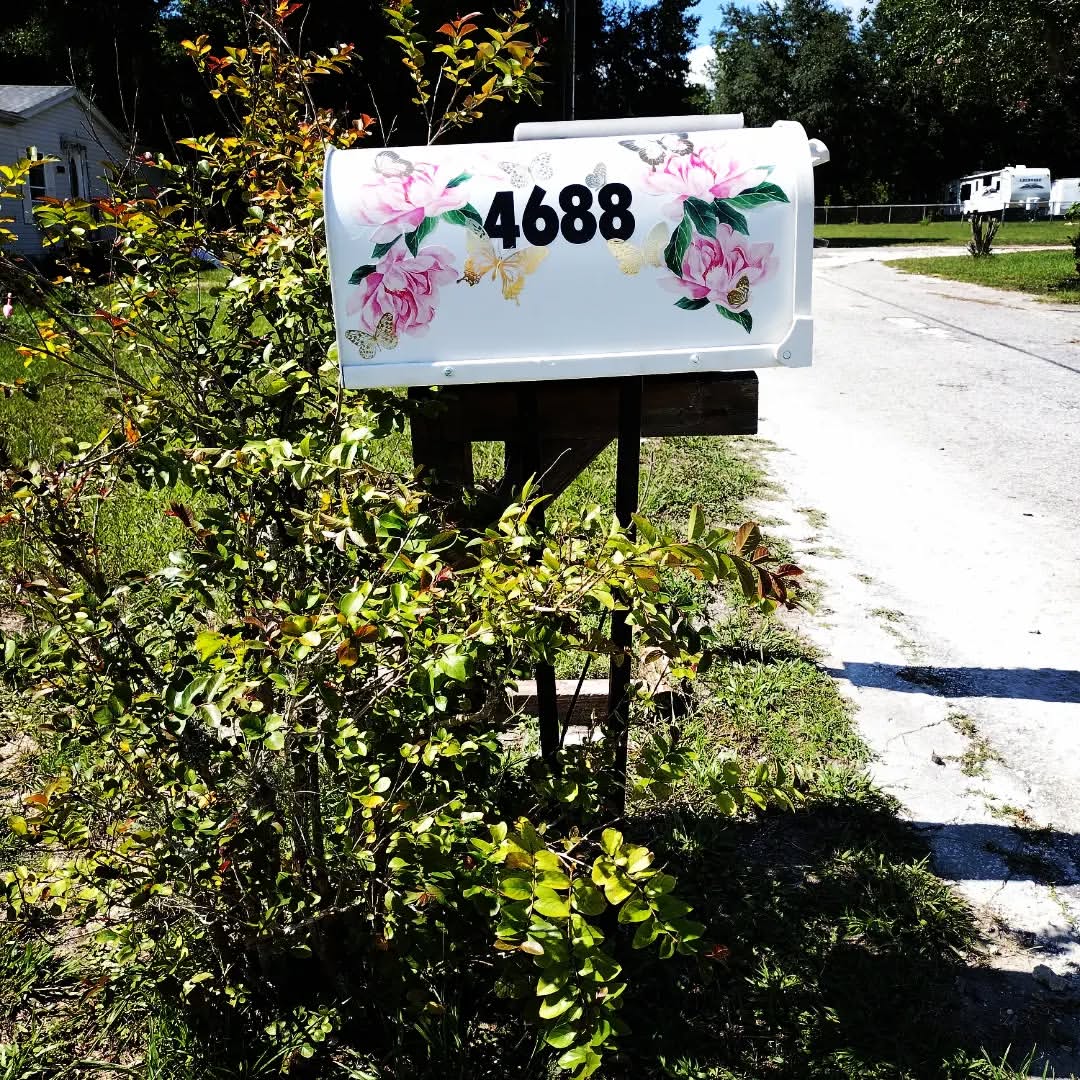 25+ Creative Mailbox Decor Ideas That’ll Instantly Boost Curb Appeal