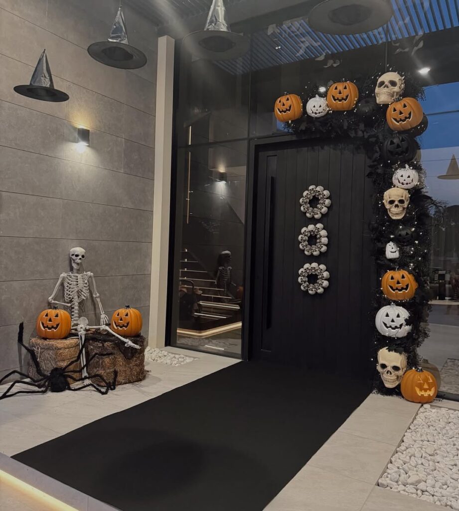 🎃 Halloween Door Decoration Ideas That’ll Make Your House the One ...